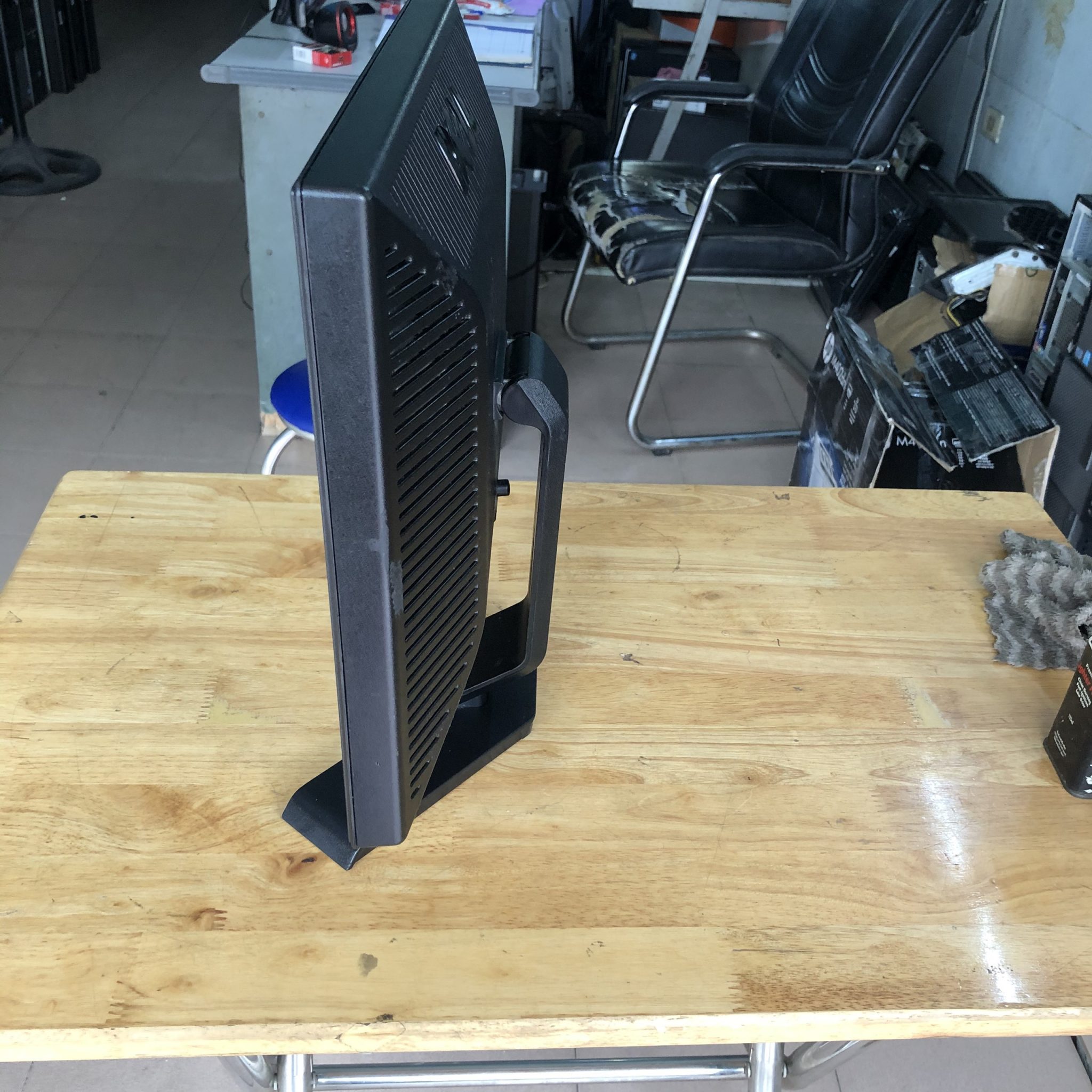 MÀN HÌNH LCD MÁY TÍNH 17 IN - Lam Khánh